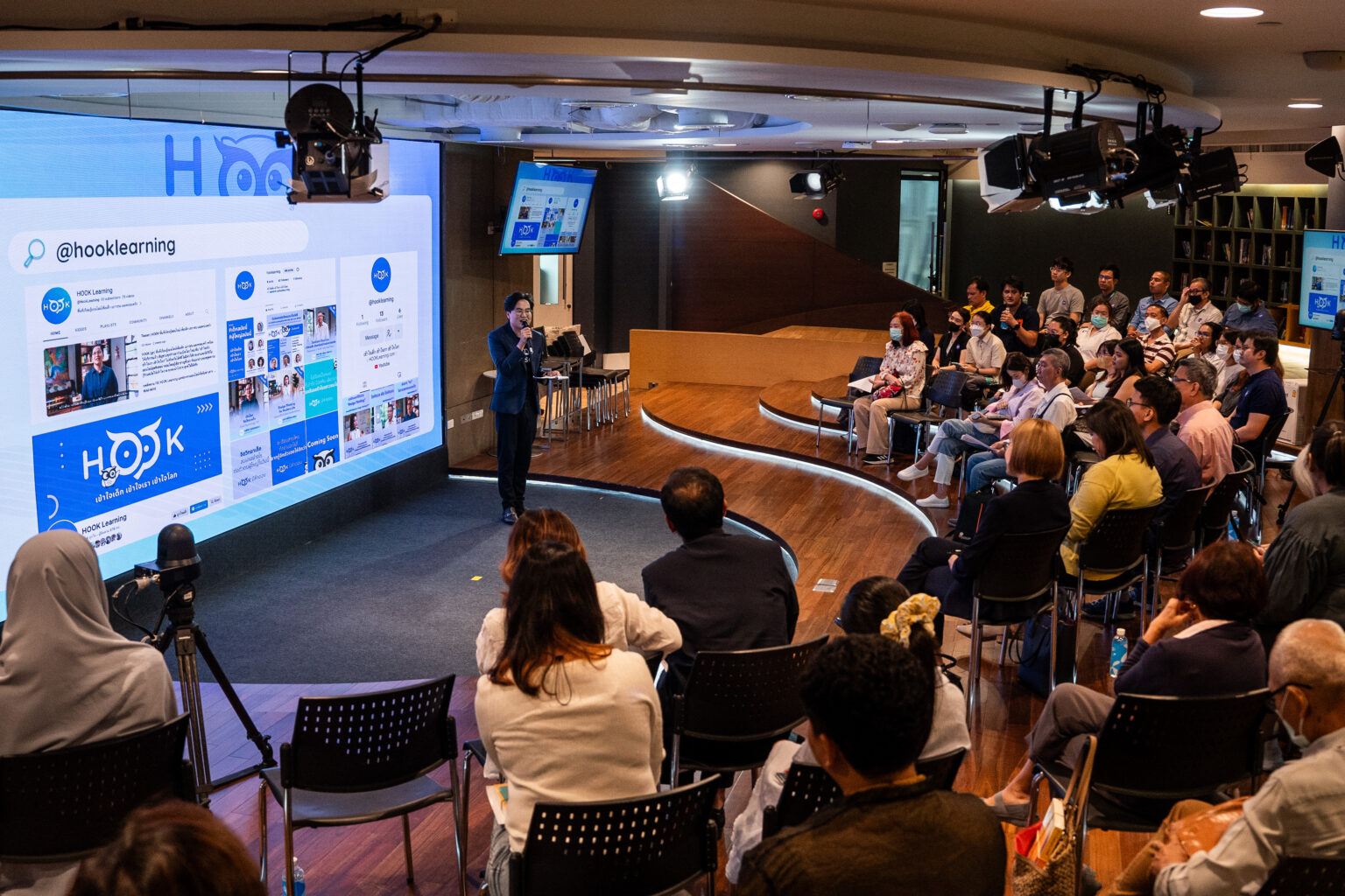 เปิดโลก ‘Hook’ ห้องเรียนแห่งยุคสมัย - HOOK Learning